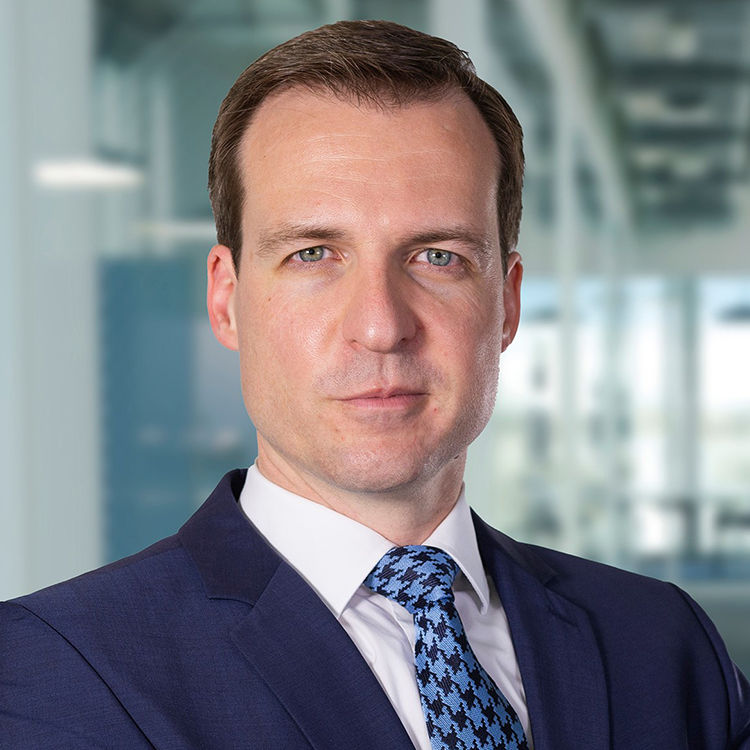 Philipp Lüttmann | Partner, Strategy, Risk & Transactions